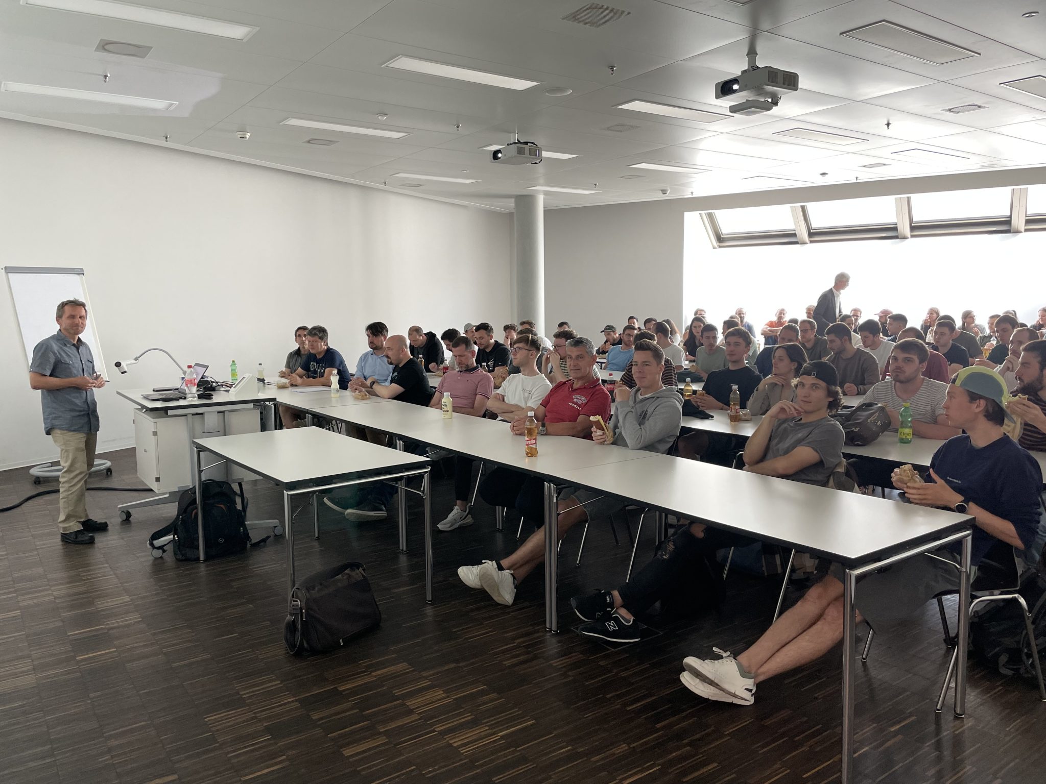 EUT-Mittagsvortrag vor vollem Saal - Blog «Energie- und Umwelttechnik»