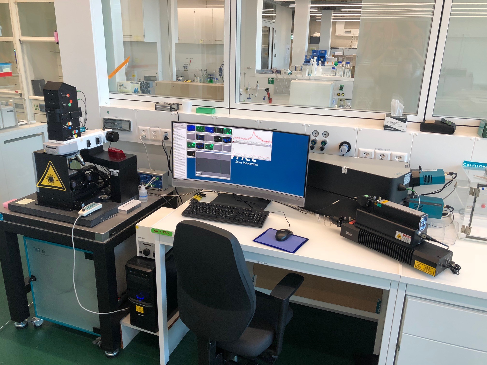 Set up a Raman microscope guided by augmented reality - FHNW nanoLab