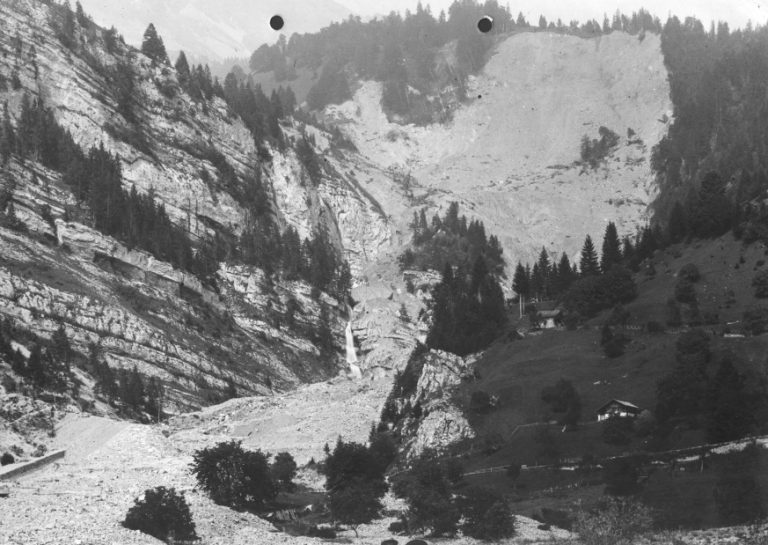 Geschichtliches - Deformationsmessungen «Schwanderbärgli» Schwanden b ...